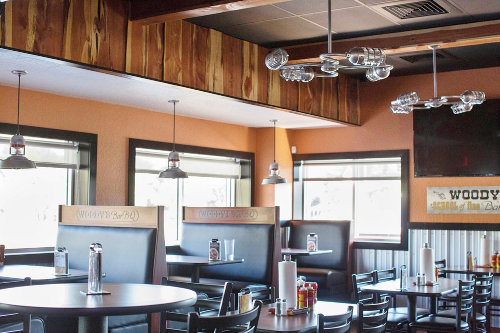 Rustic Lighting Gives Down-Home Touch to BBQ Restaurant | Inspiration ...